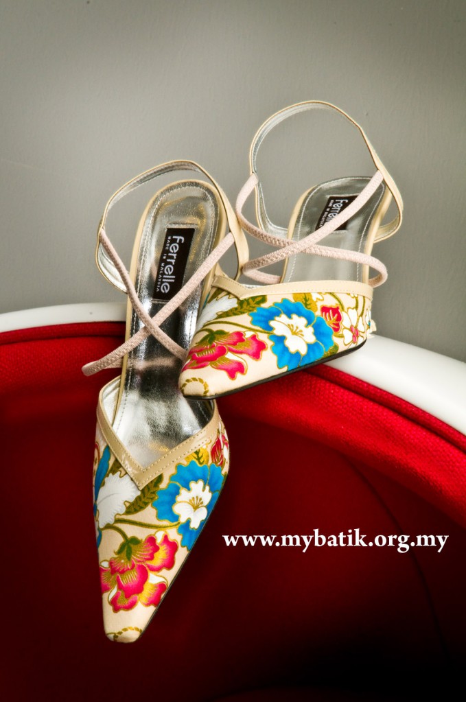 Ferrelle: Well-heeled in Batik and Songket – myBatik K.L.