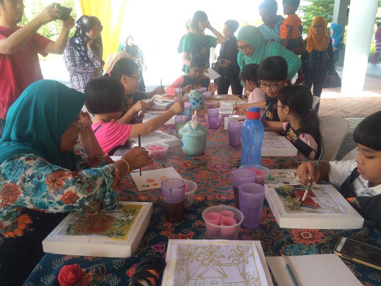 promote Malaysian Batik is everyone responsibility. Keep your guests ...