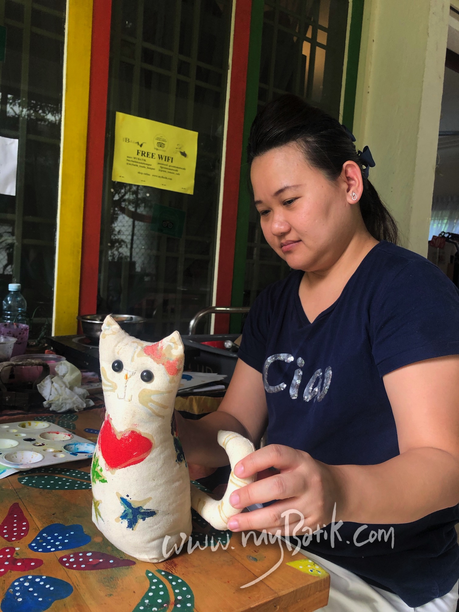 KM ‘s Family New Year Batik Cat Painting Celebration ~ Best Family ...