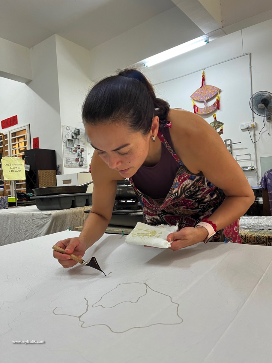 7 Days Batik Workshop ( 4 hours a day ) class! Pick up Malaysian Batik ...