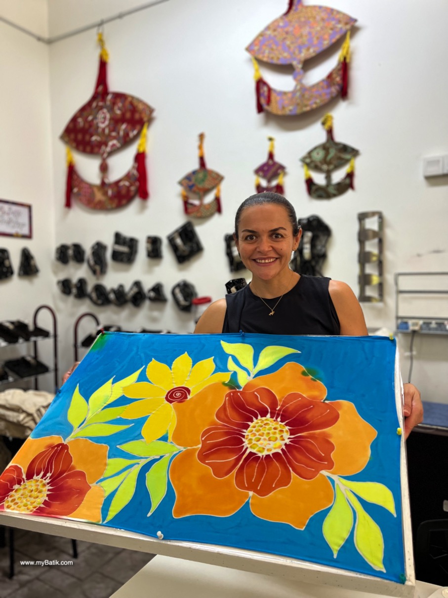 7 Days Batik Workshop ( 4 hours a day ) class! Pick up Malaysian Batik ...